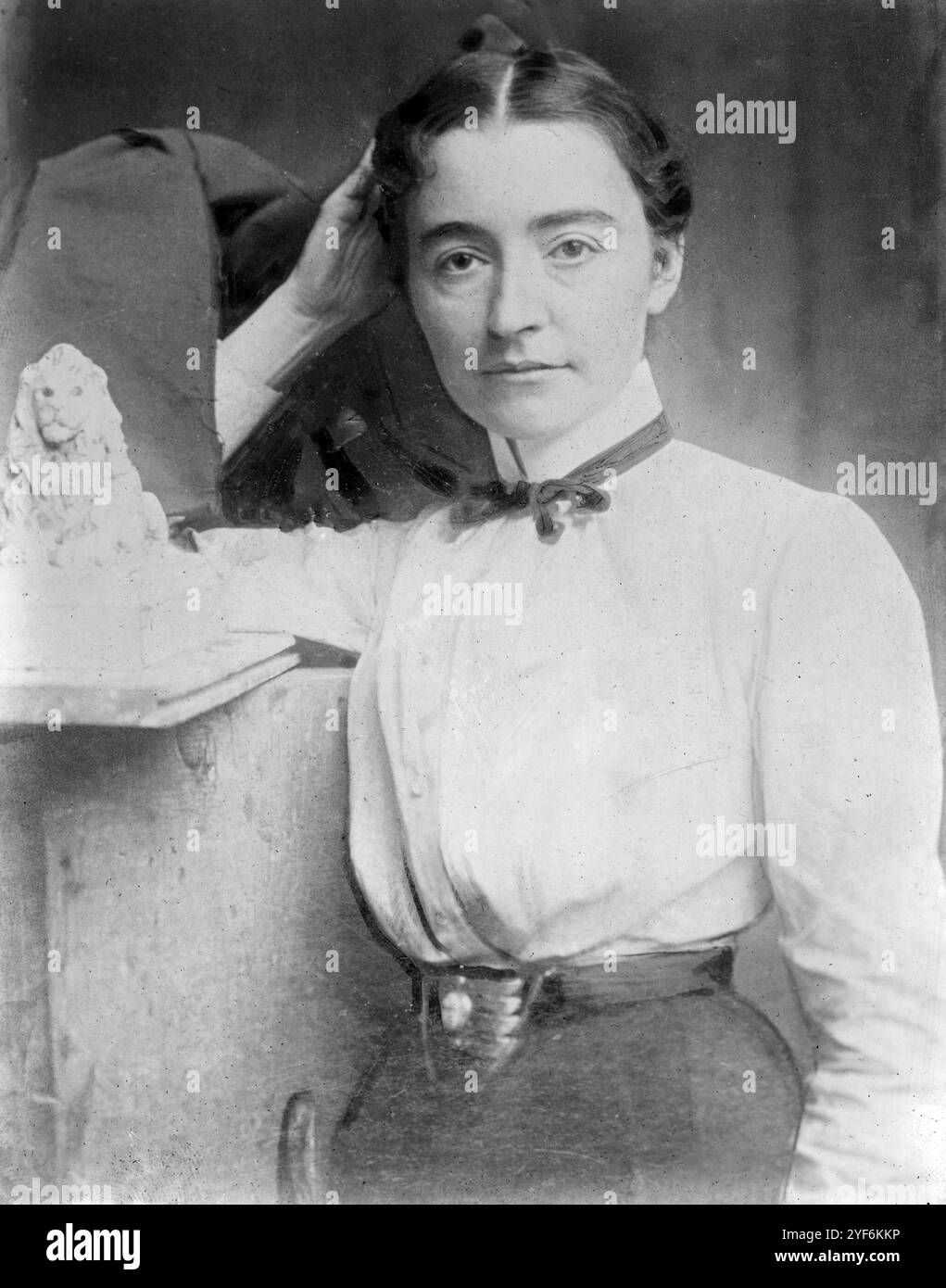 Helen farnsworth hi-res stock photography and images - Alamy