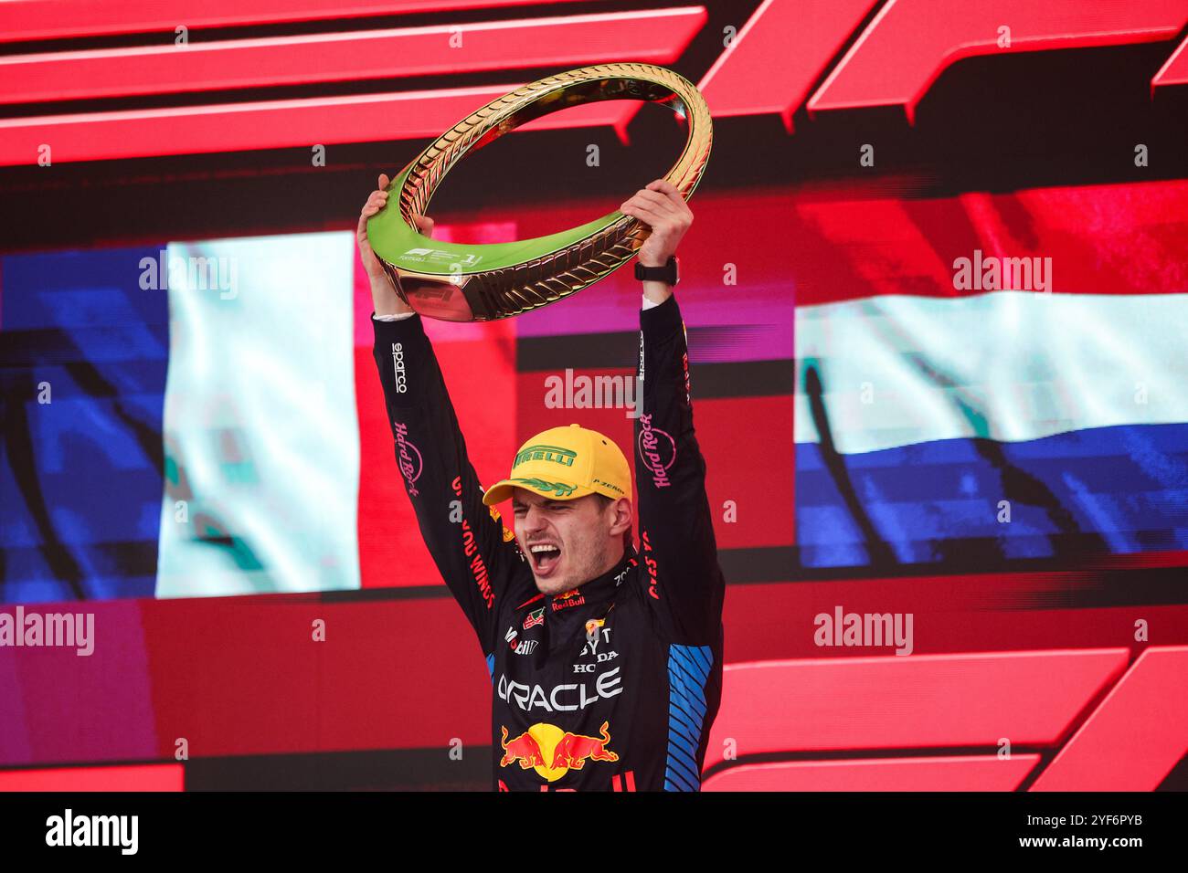 VERSTAPPEN Max (ned), Red Bull Racing RB20, portrait celebrates his ...
