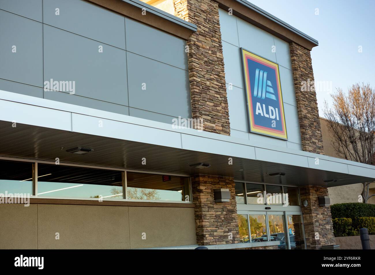 Aldi banner hi-res stock photography and images - Alamy