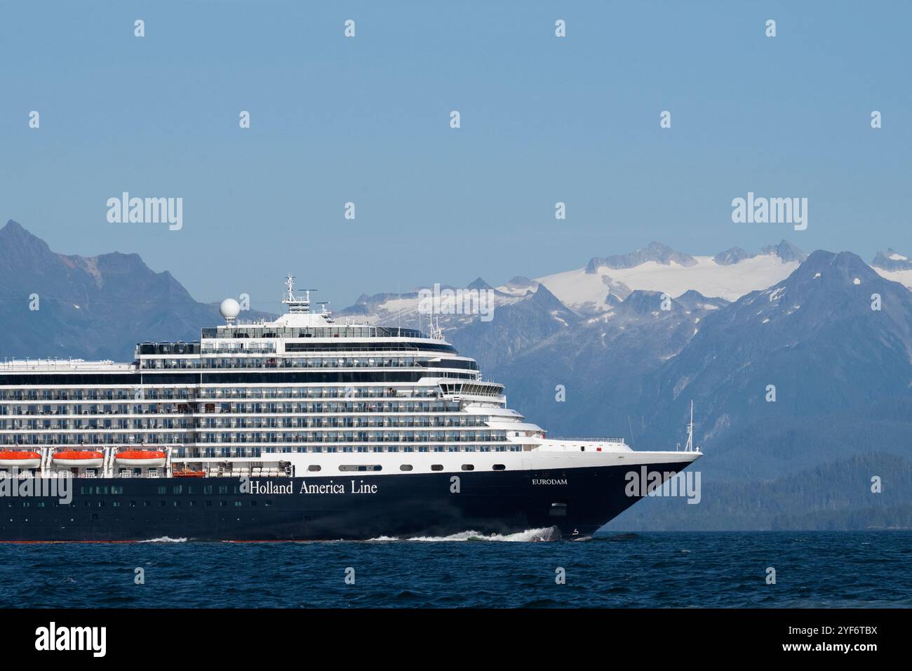 Eurodam cruise ship hi-res stock photography and images - Alamy