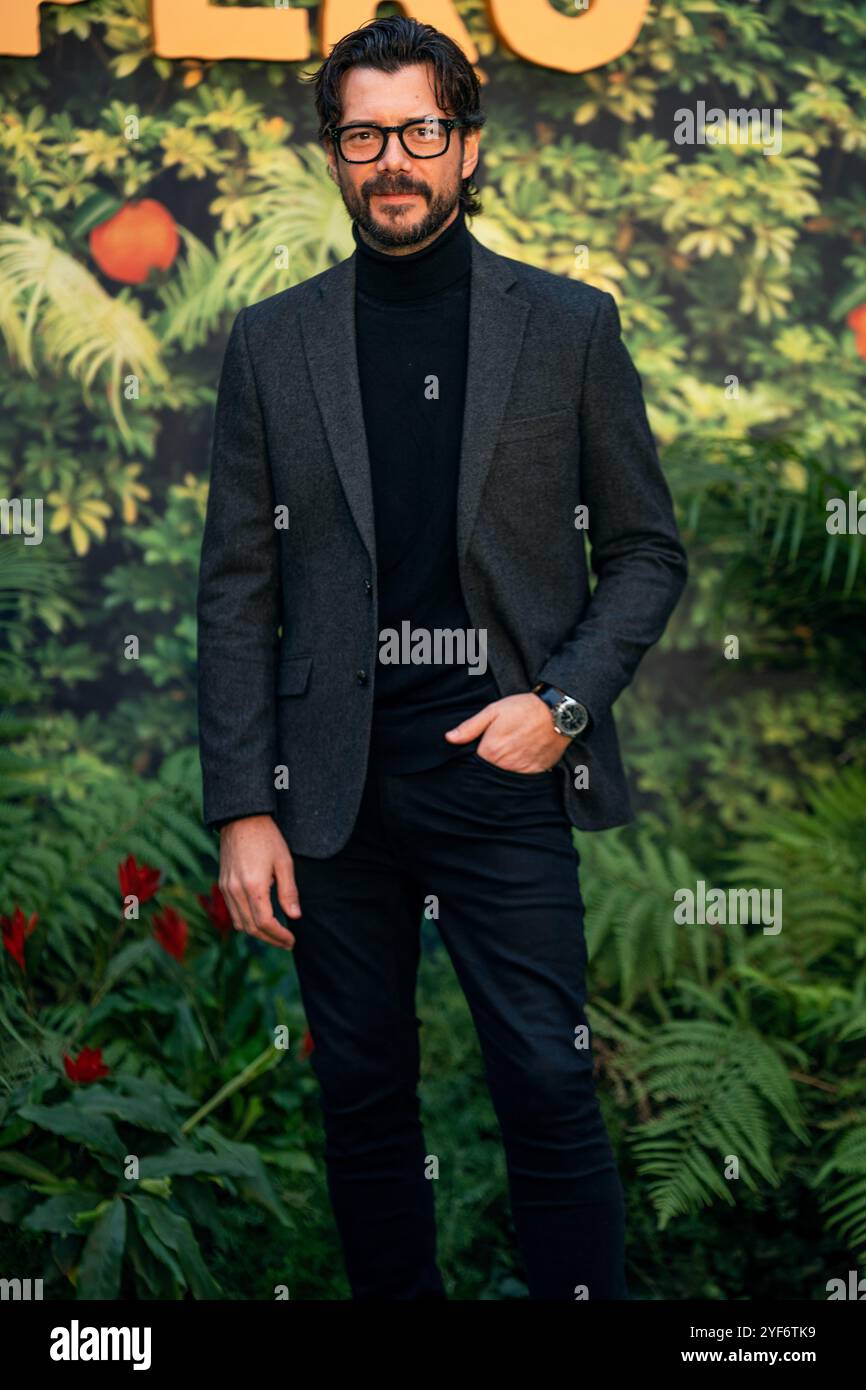 Alvaro morte actor hi-res stock photography and images - Alamy