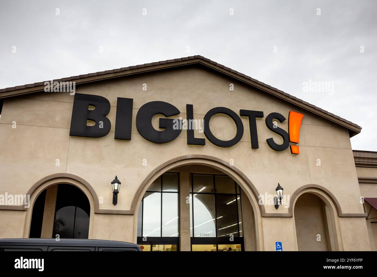 Big lots logo hi-res stock photography and images - Alamy