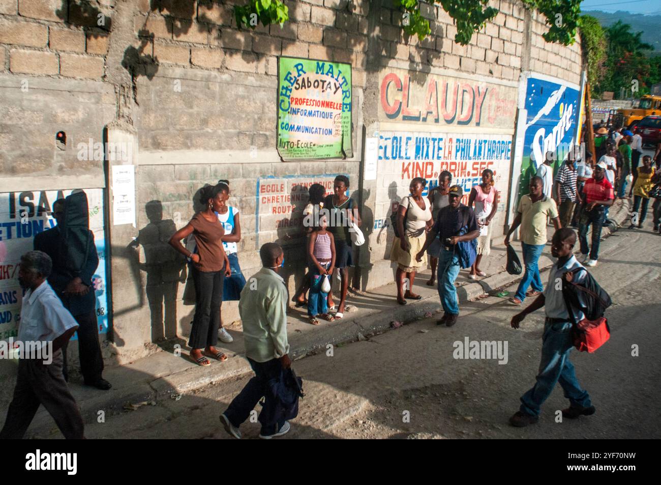 Street scene in Port au Prince city center, Haiti Stock Photo - Alamy
