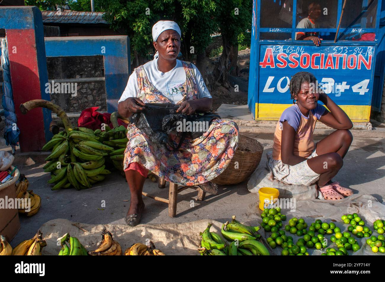 Local market and houses in the historic colonial old town, Jacmel city ...