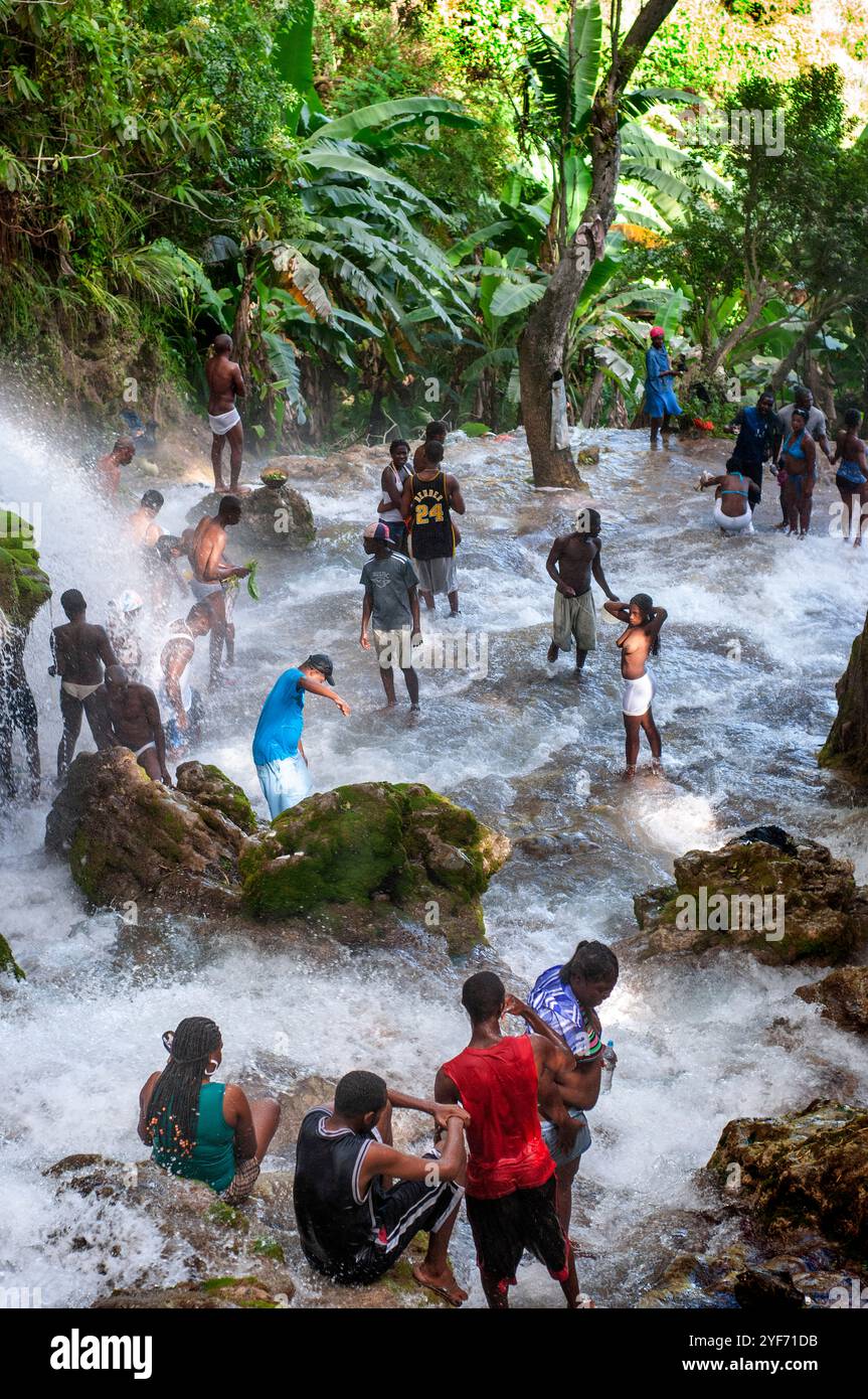 Haiti Voodoo Festival in Saut d'Eau, in Saut d'Eau, Ville Bonheur ...