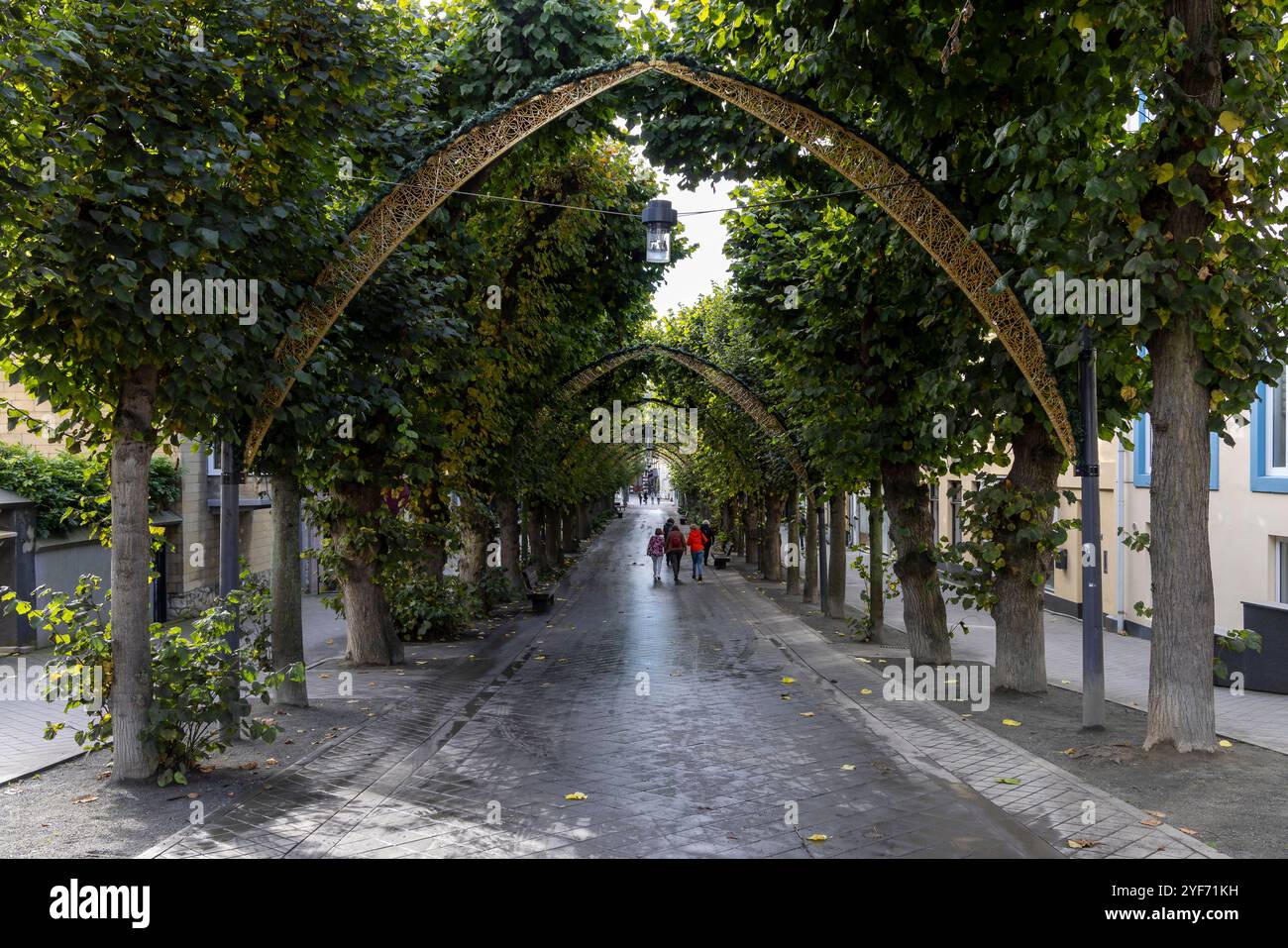 Passageway sign hi-res stock photography and images - Alamy