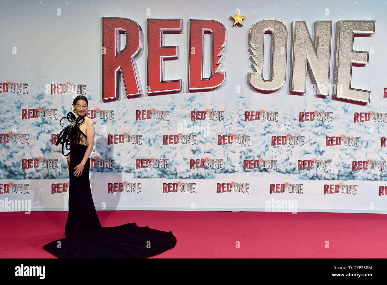 Weltpremiere von RED ONE Lucy Liou Ankunft zur Weltpremiere vom RED ONE ...