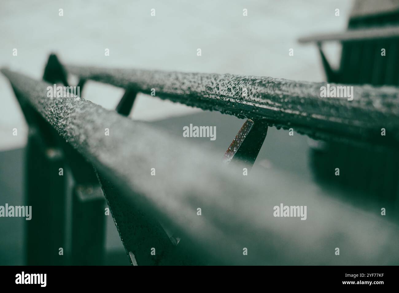 Wet railings hi-res stock photography and images - Alamy