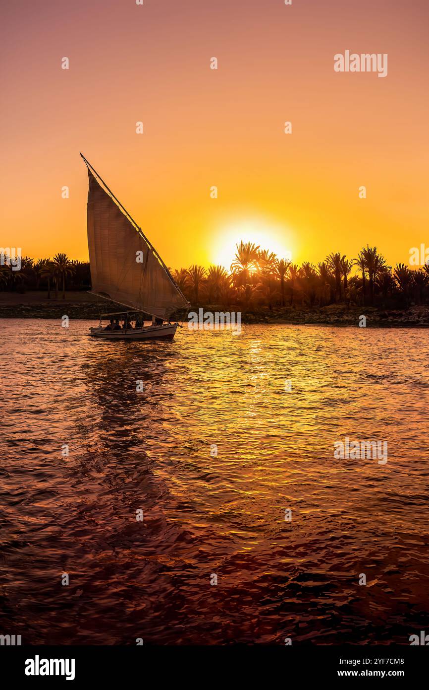 Felucca on nile river luxor hi-res stock photography and images - Alamy