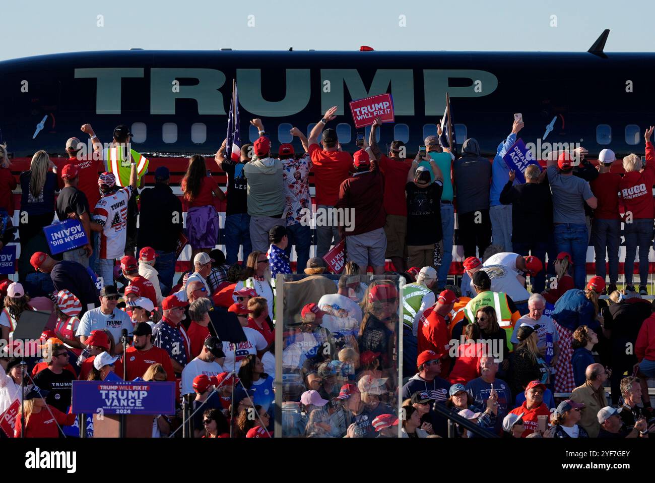 The plane carrying Republican presidential nominee former President ...