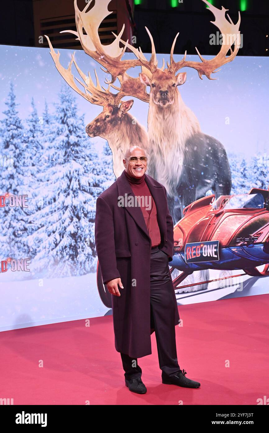 Dwayne Johnson bei der „Red One - Alarmstufe Weihnachten“ Film Premiere ...