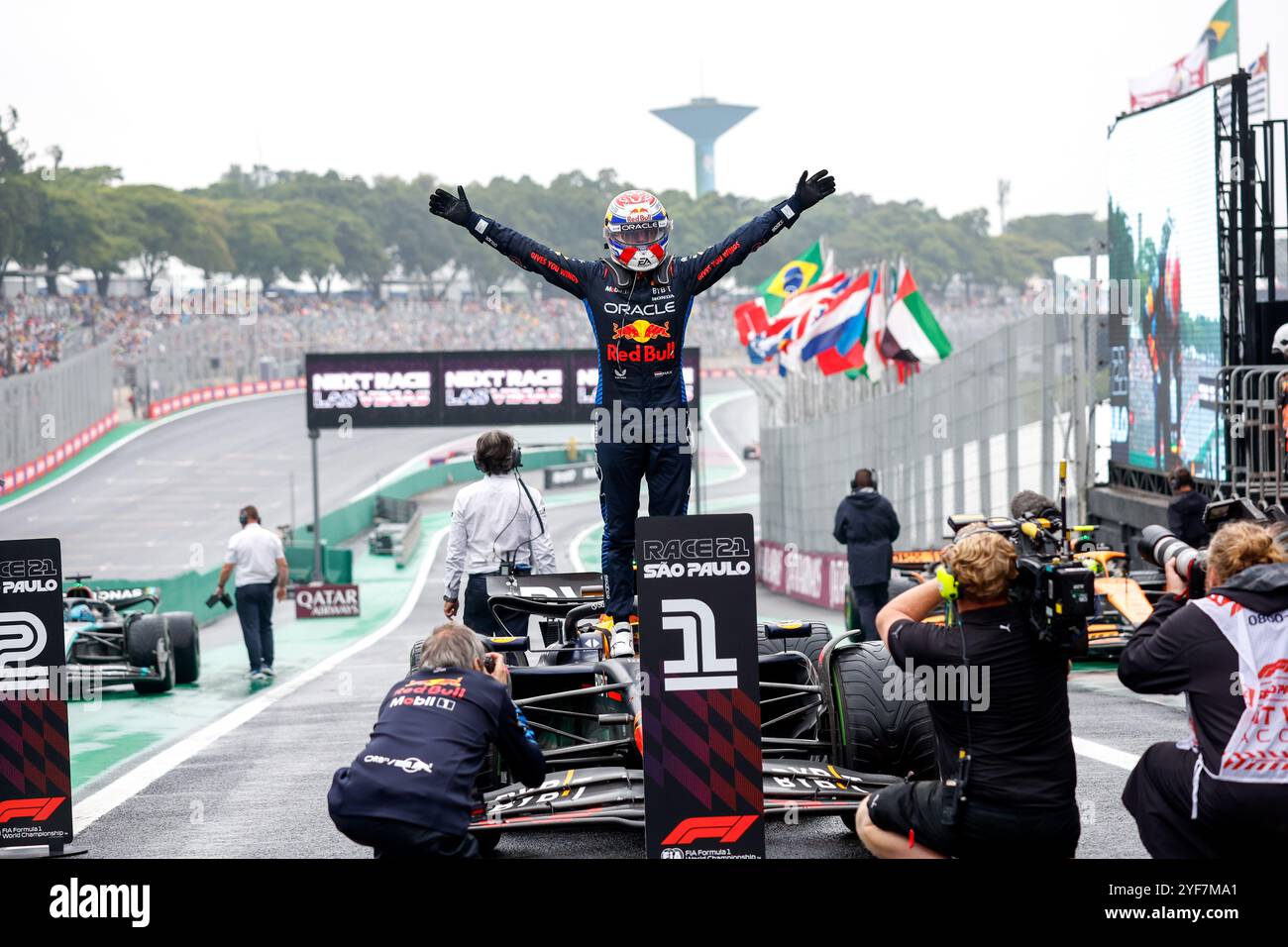 VERSTAPPEN Max (ned), Red Bull Racing RB20, portrait celebration ...