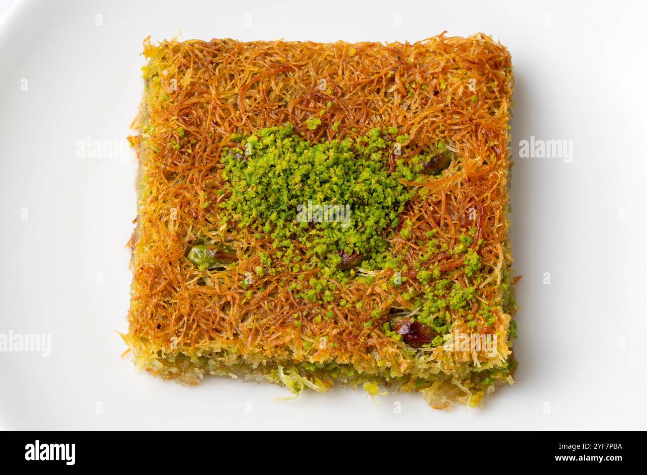 Turkish dessert antep kadayif - pistachio kadayif Stock Photo - Alamy