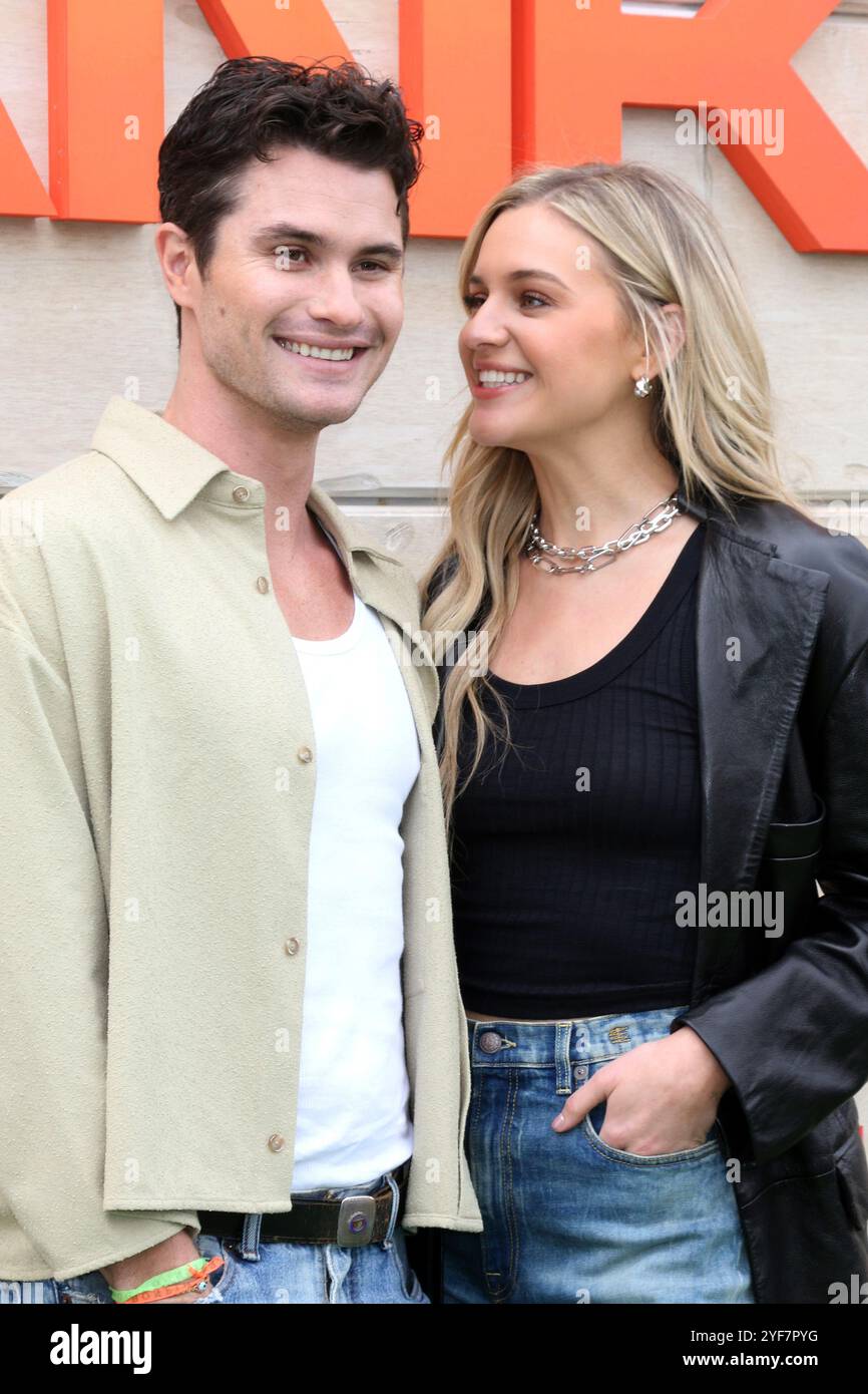 Kelsea ballerini chase stokes hi-res stock photography and images - Alamy