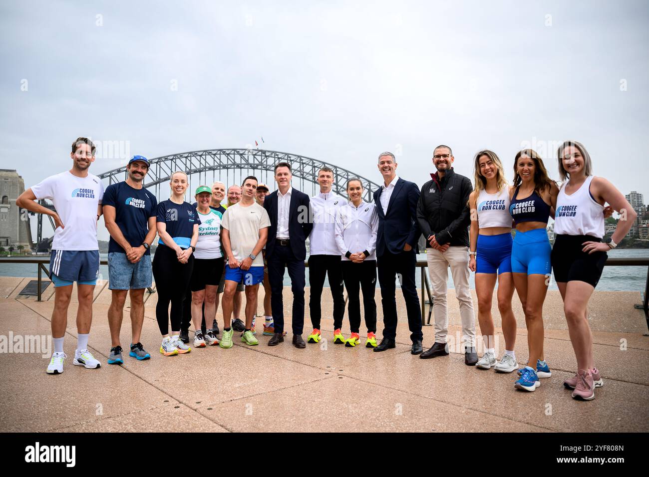 Sydney, Australia. 04th Nov, 2024. NSW Premier Chris Minns (centre) and ...