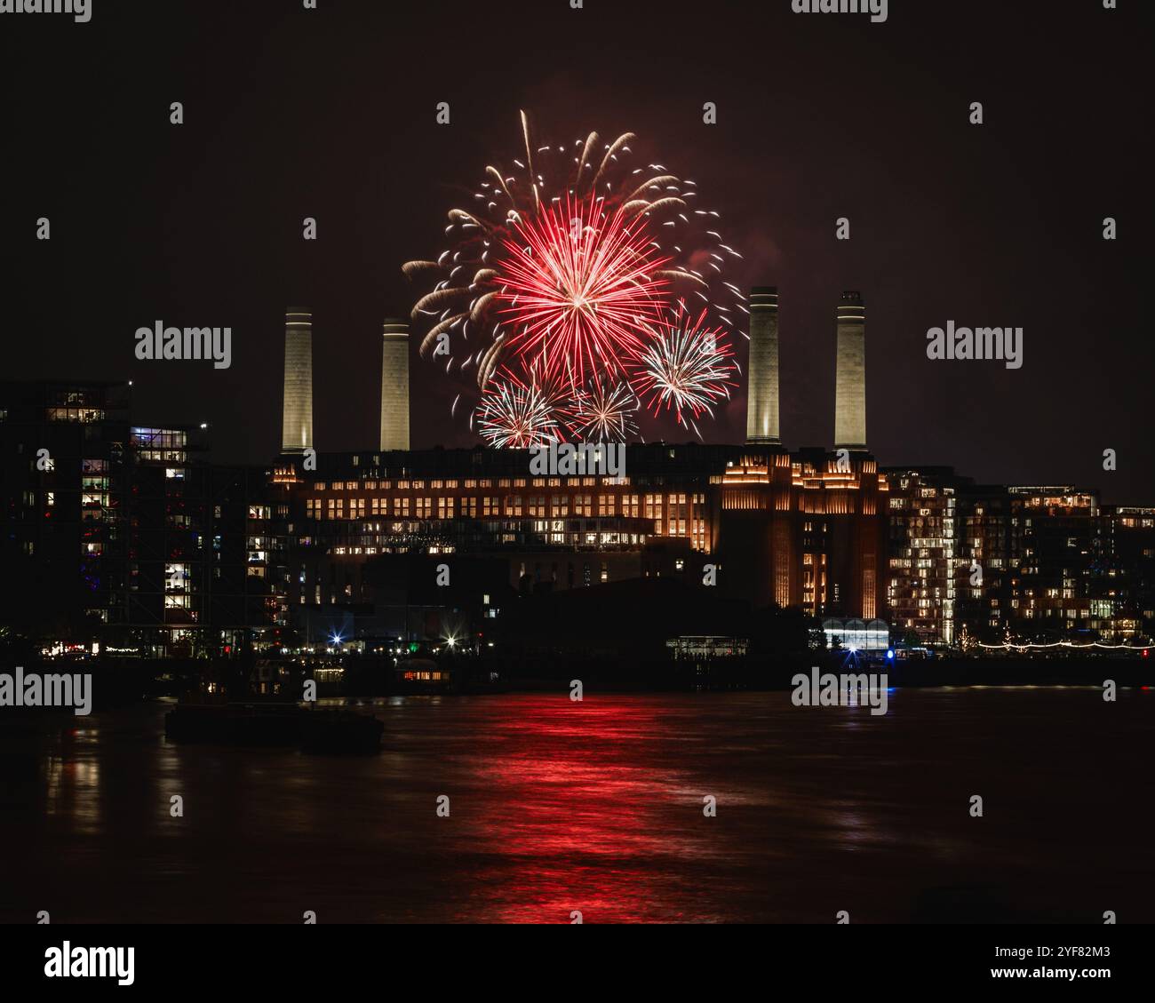 Battersea Park Fireworks over the power station Stock Photo - Alamy