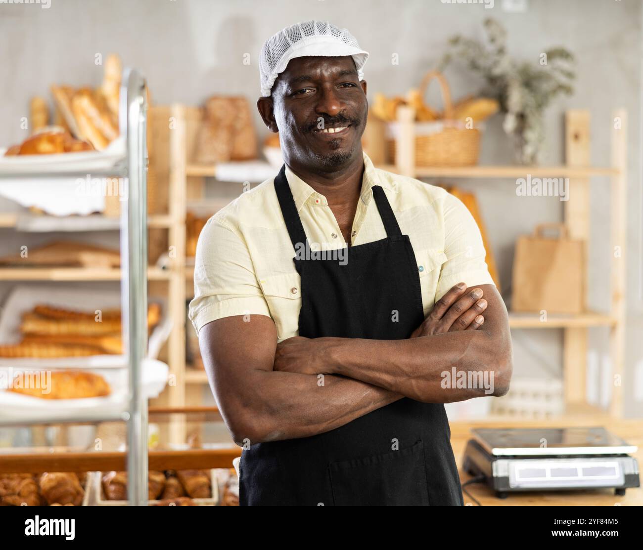 Portrait friendly baker selling hi-res stock photography and images - Alamy