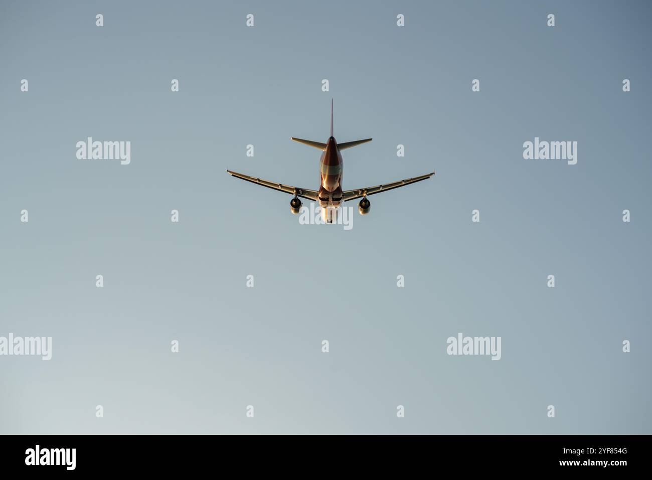 Airbus a320 thai take off hi-res stock photography and images - Alamy