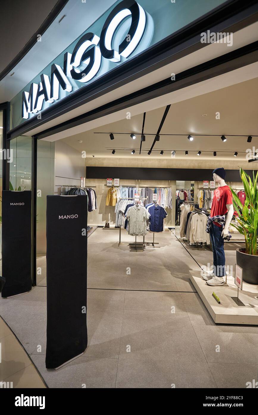 BANGKOK, THAILAND - JANUARY 24, 2020: entrance to Mango store in ...