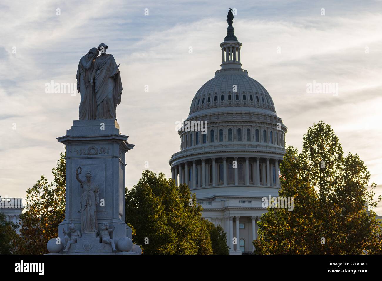 Peace Monument and Capitol Building, Washington D.C Stock Photo - Alamy