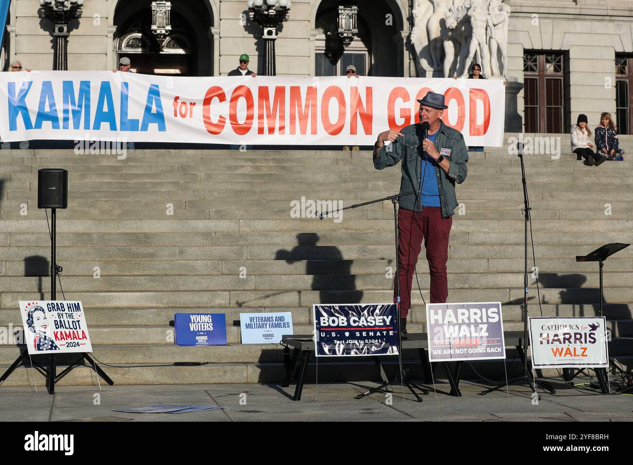 Doug Pagitt, executive director of Vote Common Good, speaks at a get ...