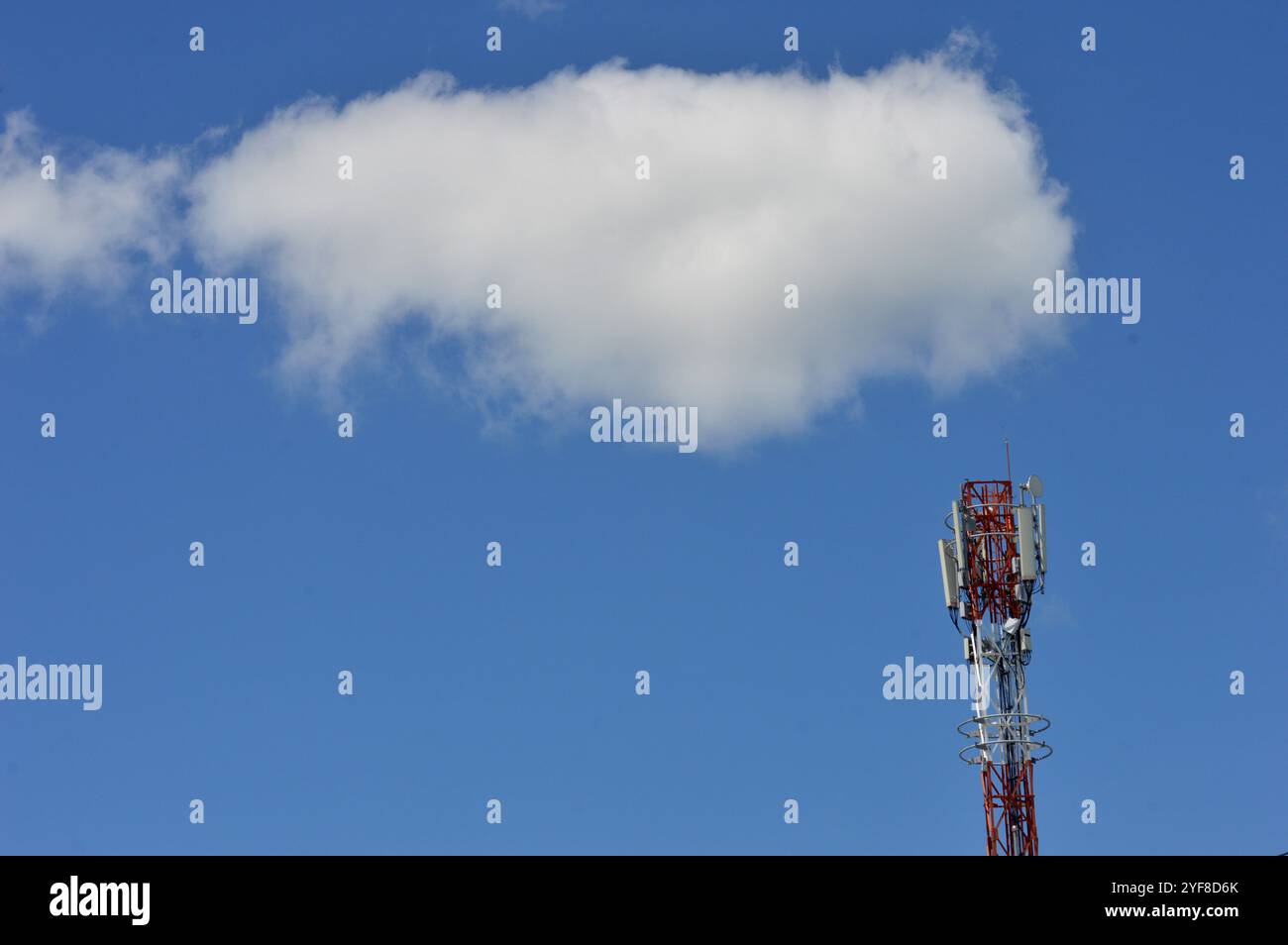 Bts telecommunication mobile network hi-res stock photography and ...
