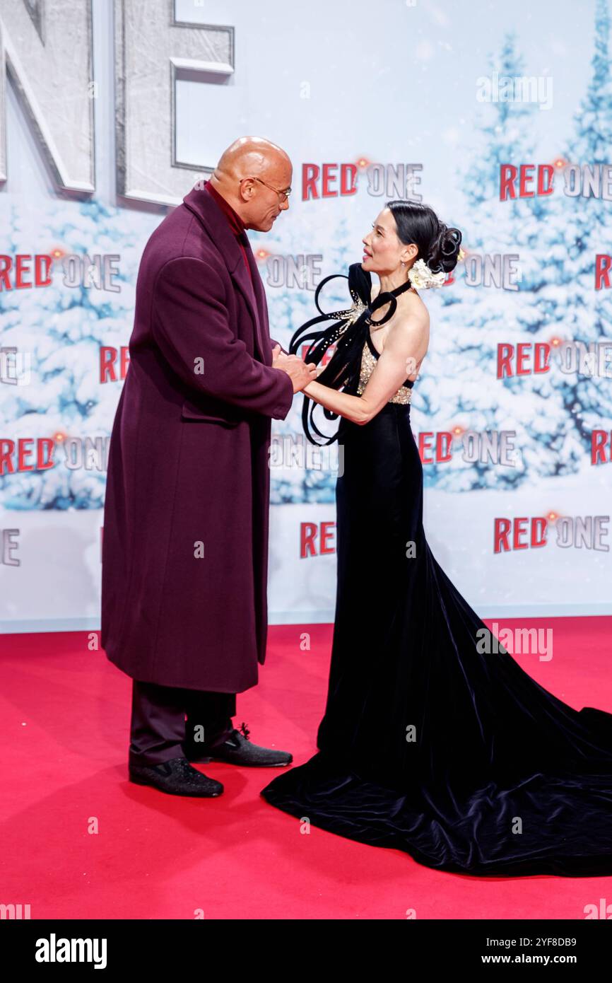 Weltpremiere - Red One Dwayne Johnson und Lucy Liu bei der Weltpremiere ...