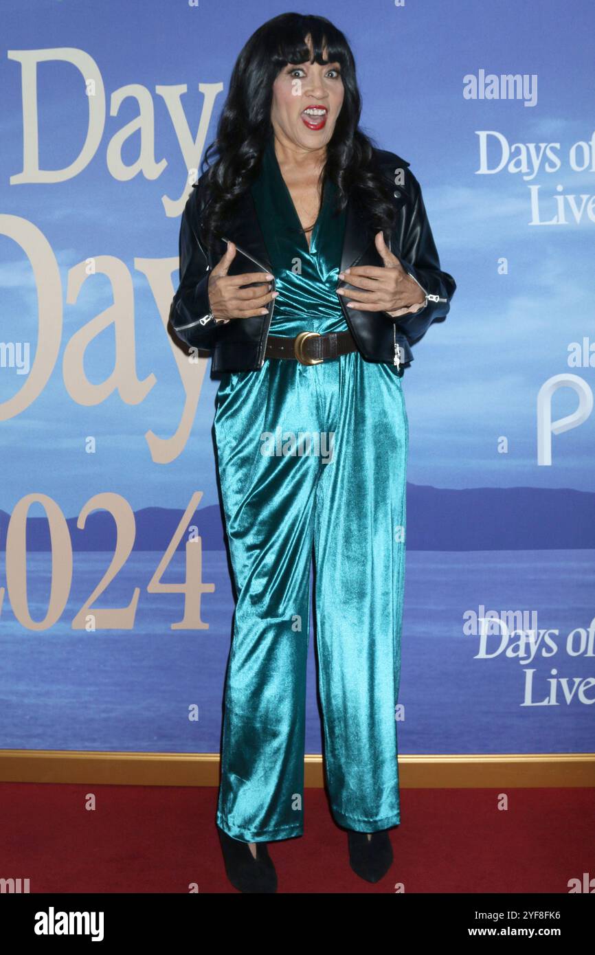 LOS ANGELES - NOV 2: Jackee Harry at the A Day of Days Fan Event at ...