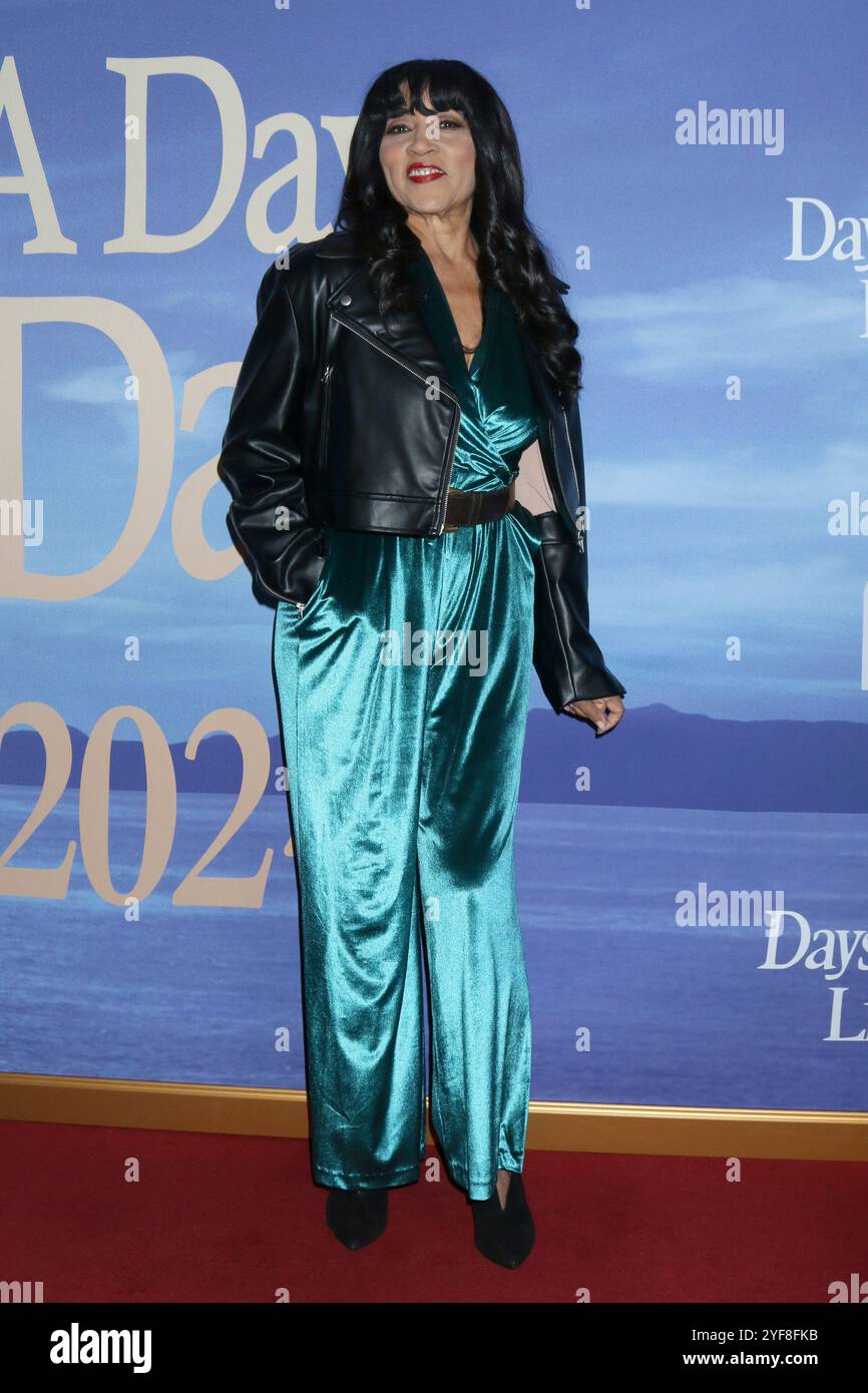 LOS ANGELES - NOV 2: Jackee Harry at the A Day of Days Fan Event at ...