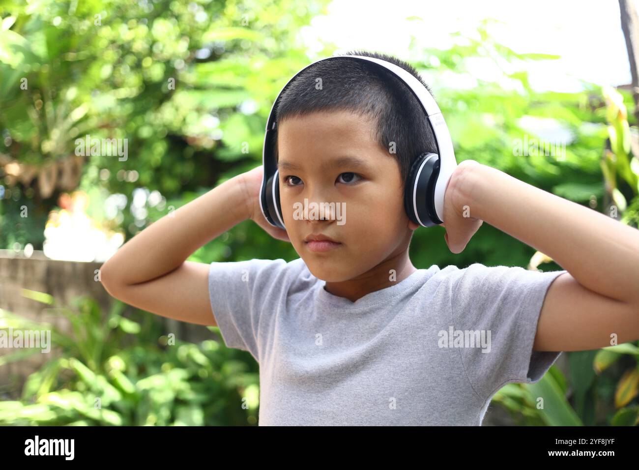 Relaxed sound experience hi-res stock photography and images - Alamy