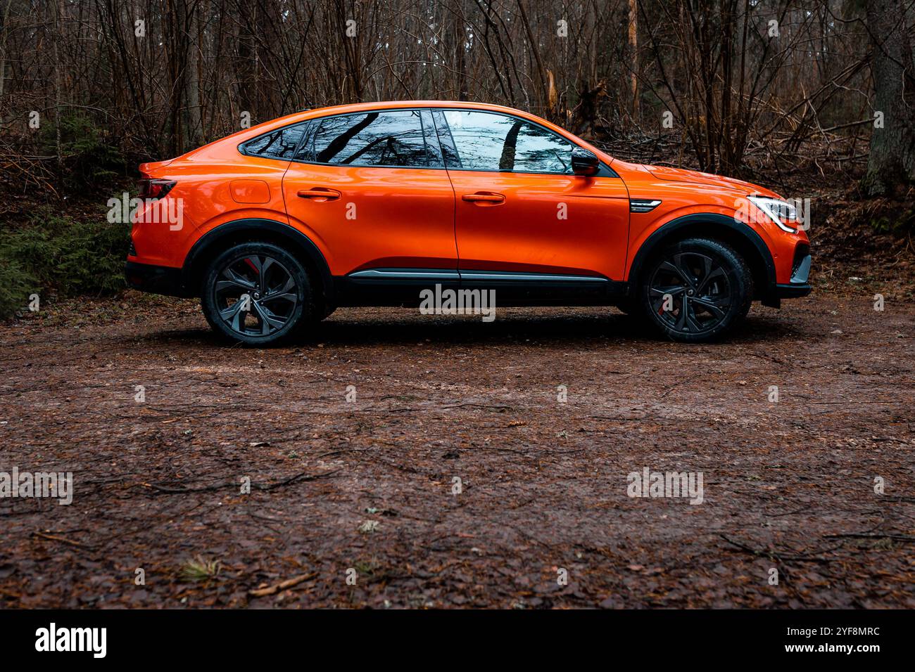 New Renault Arkana RS-line Valencia Orange is a compact crossover SUV E ...