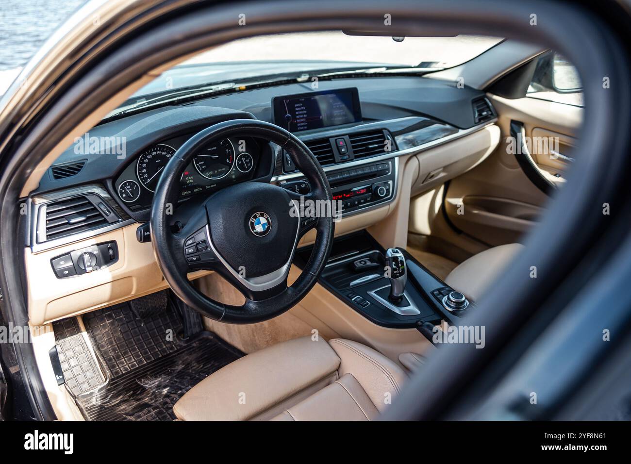 Black metallic sedan BMW 3-Series 320 F30 Twin Power Turbo, luxury car ...