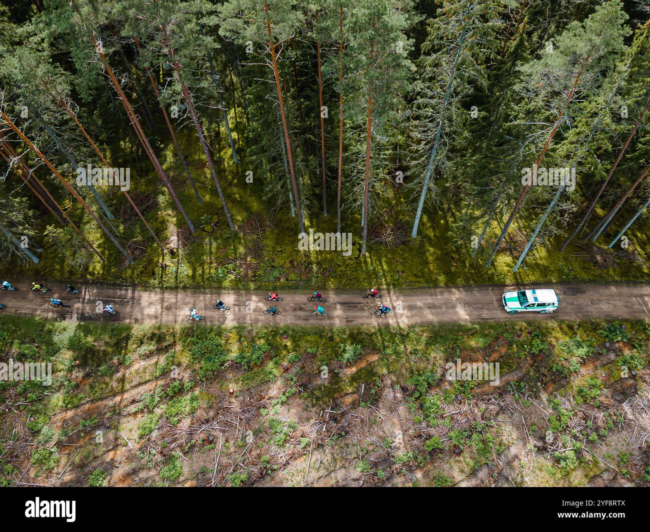 Cycling race aerial hi-res stock photography and images - Alamy