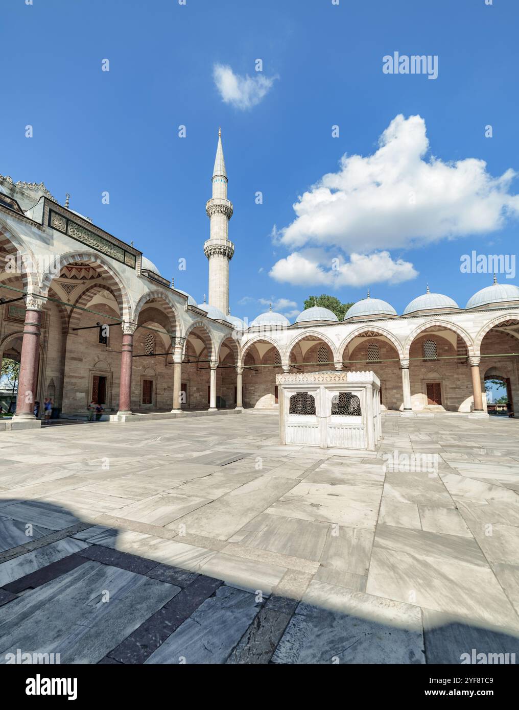 Courtyard of the Suleymaniye Mosque in Istanbul, Turkey Stock Photo - Alamy