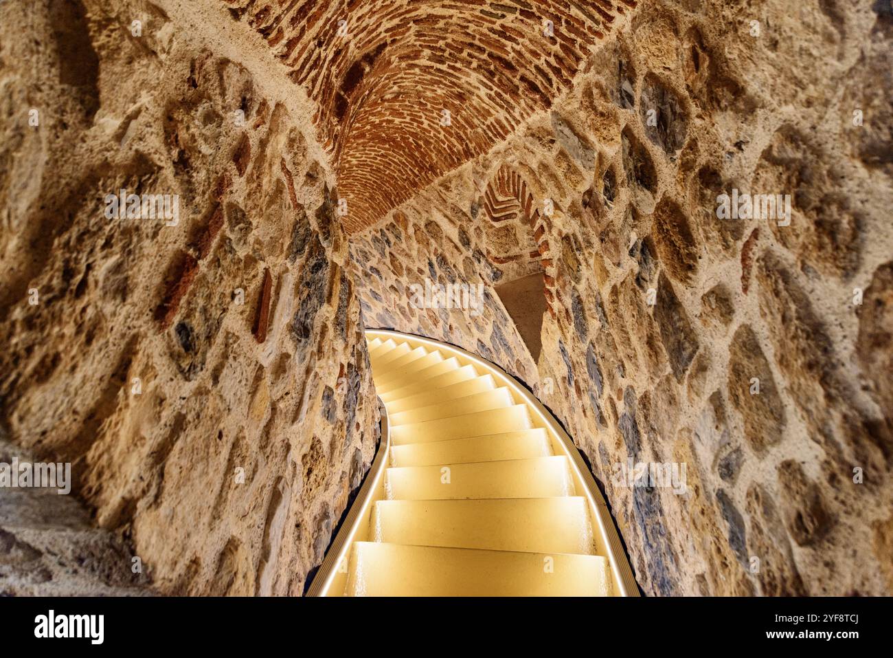 Travel stone stair medieval hi-res stock photography and images - Alamy