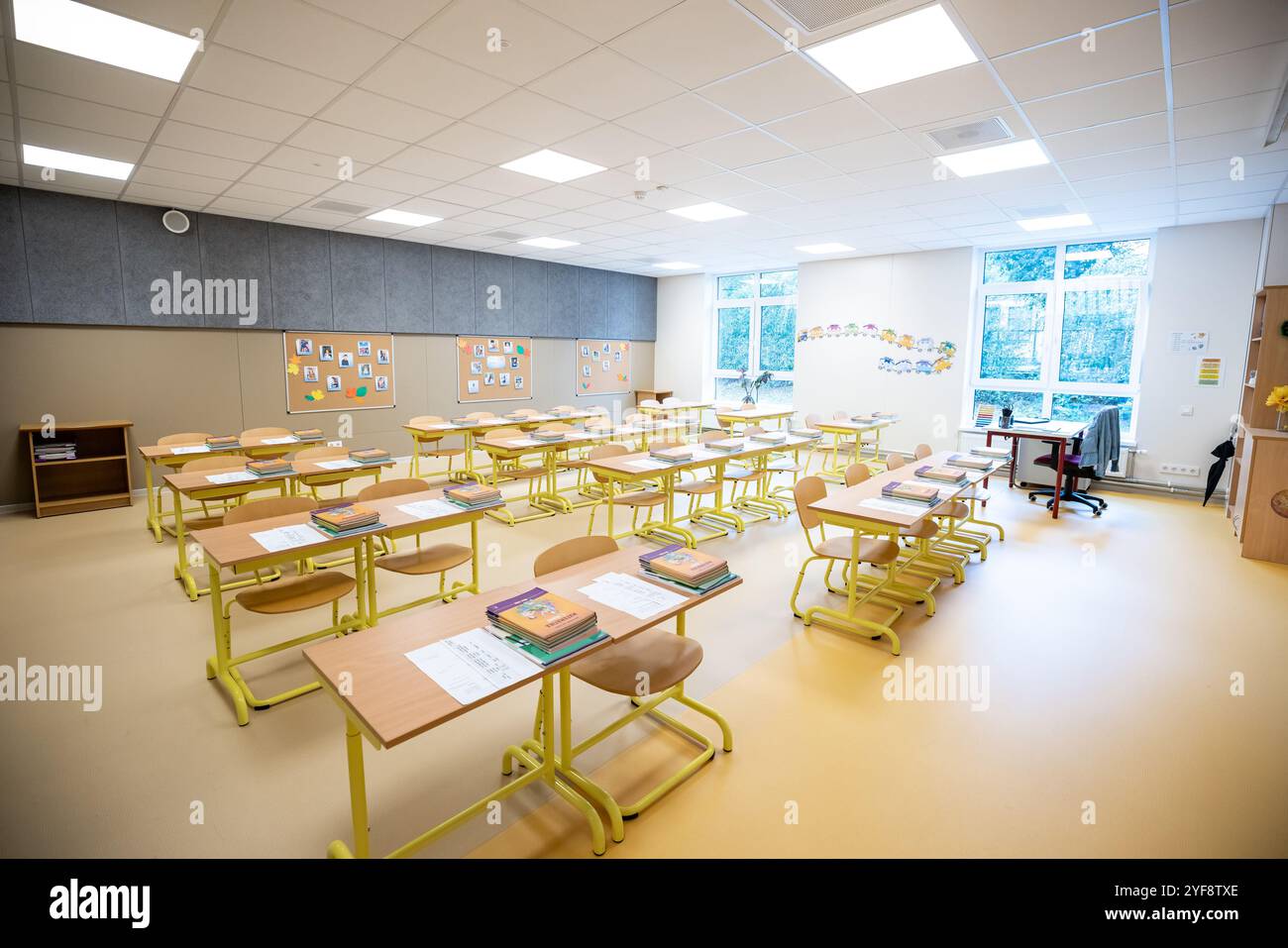 Interior of an empty school class Stock Photo - Alamy