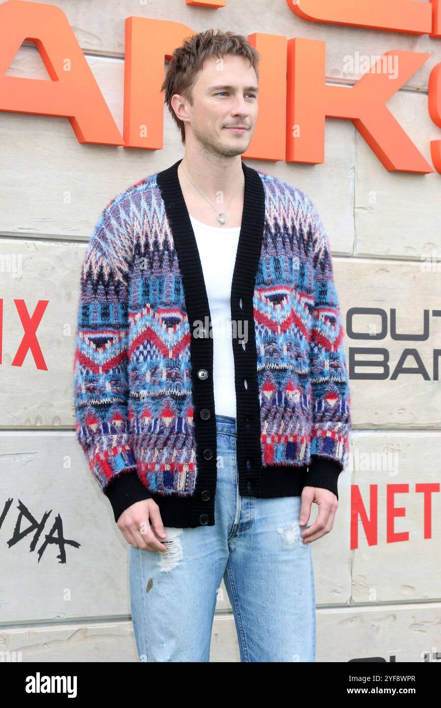 Drew Starkey at arrivals for POGUELANDIA Netflix And Outer Banks ...