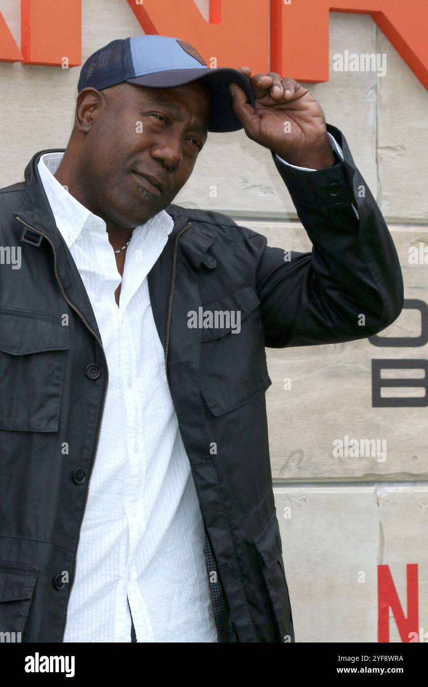 E. Roger Mitchell at arrivals for POGUELANDIA Netflix And Outer Banks ...