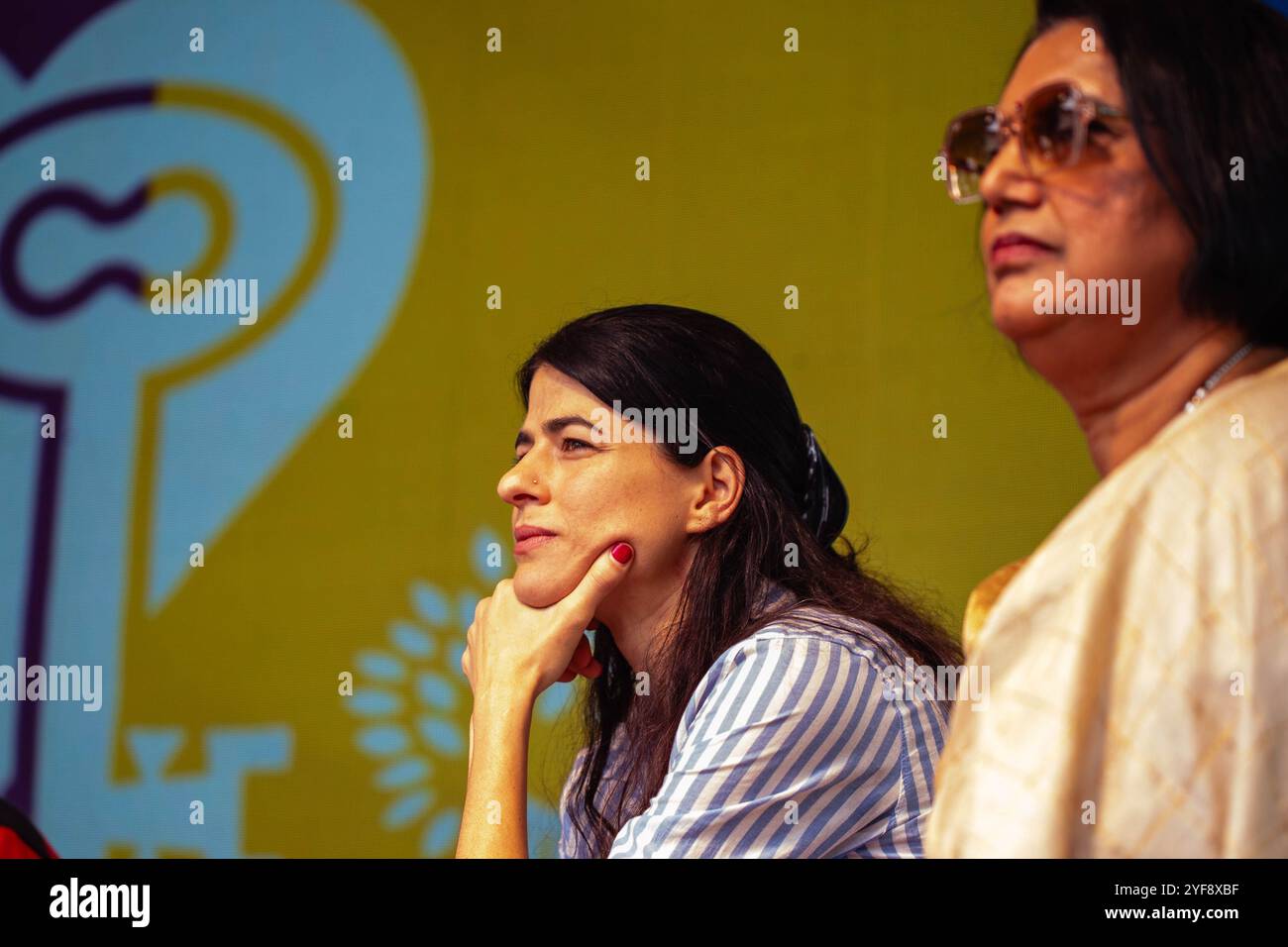 Sest felicite m ramgoolam devant une foule de partisans hi-res stock photography and images - Alamy