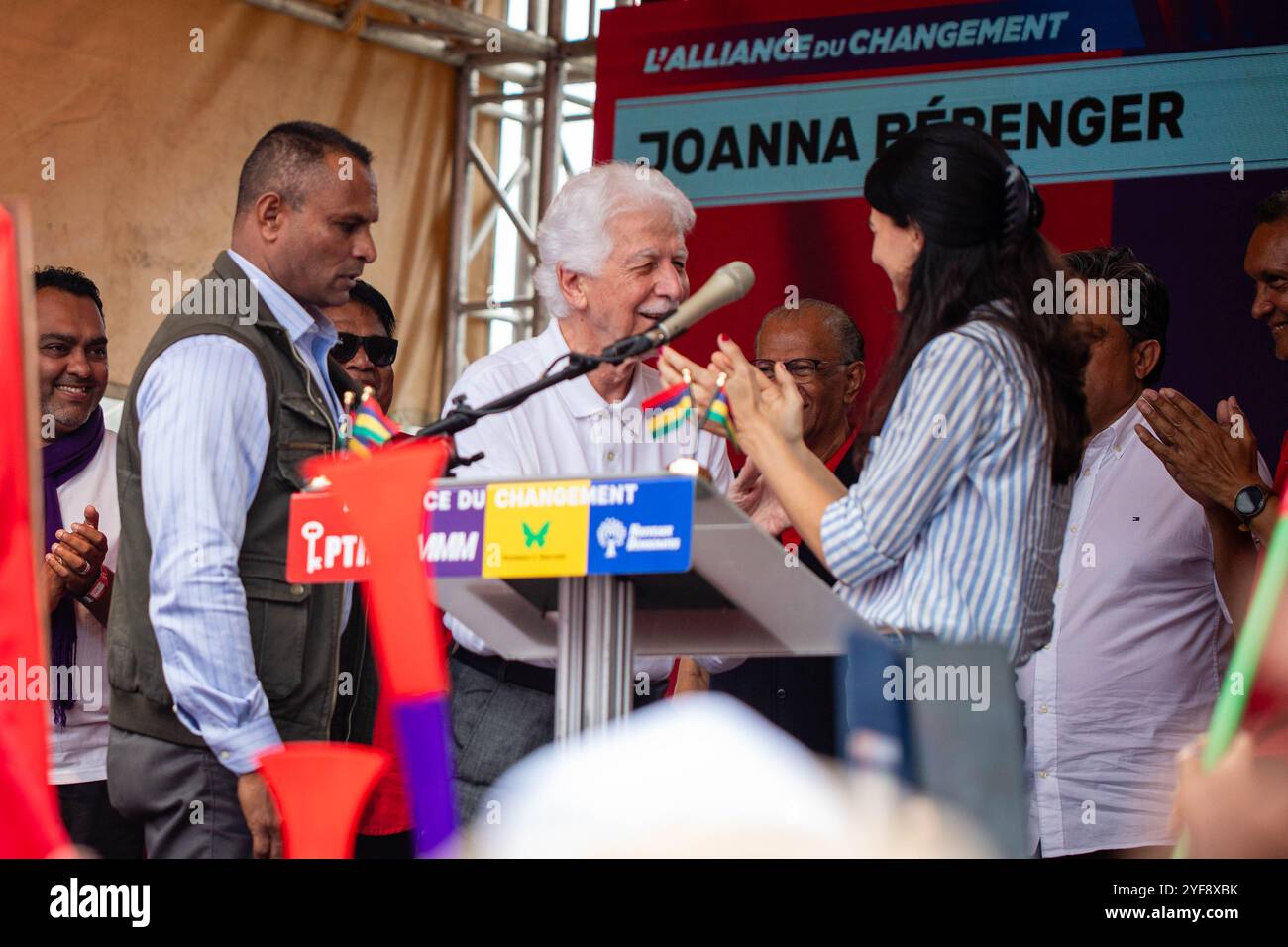 Lalliance du changement hi-res stock photography and images - Alamy