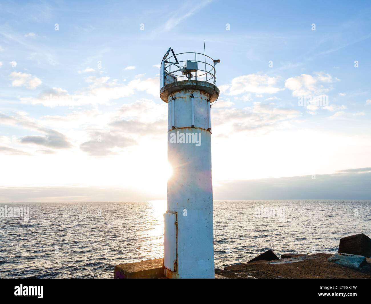 Fort constitution point lighthouse hi-res stock photography and images ...