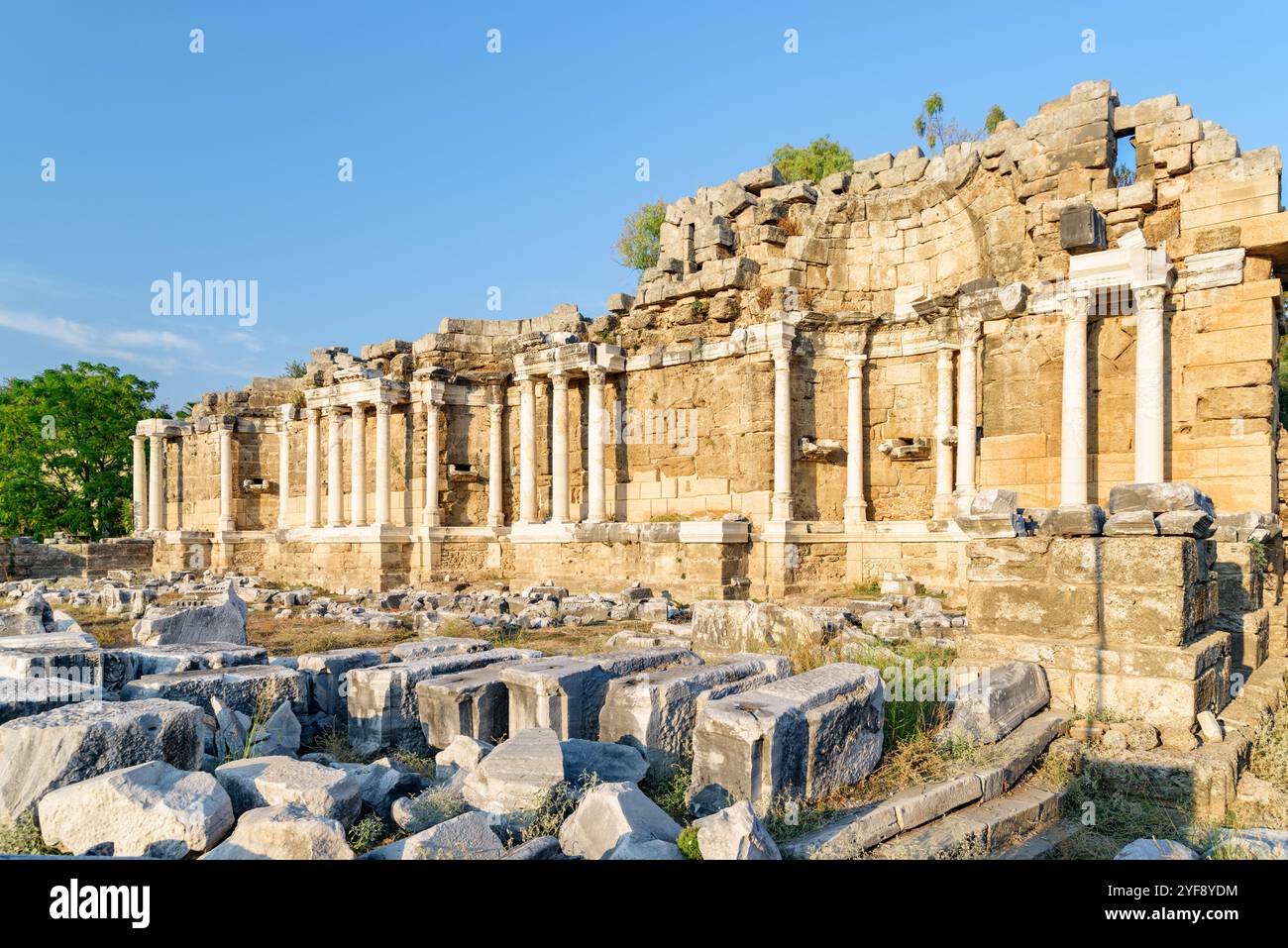 Column of antique nymphaeum hi-res stock photography and images - Alamy