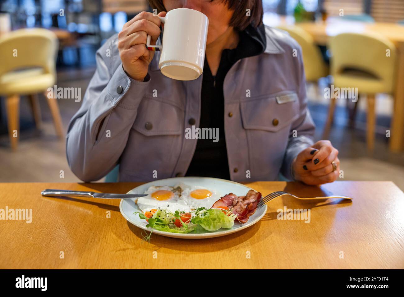Classic restaurant breakfast hi-res stock photography and images - Alamy
