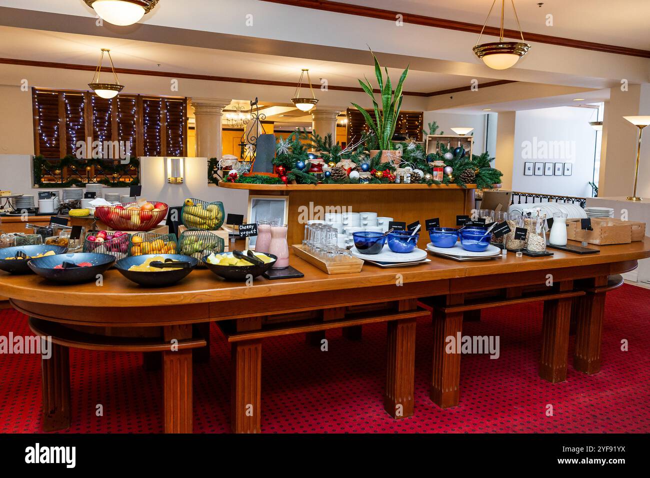 Bread selection display luxury hi-res stock photography and images - Alamy