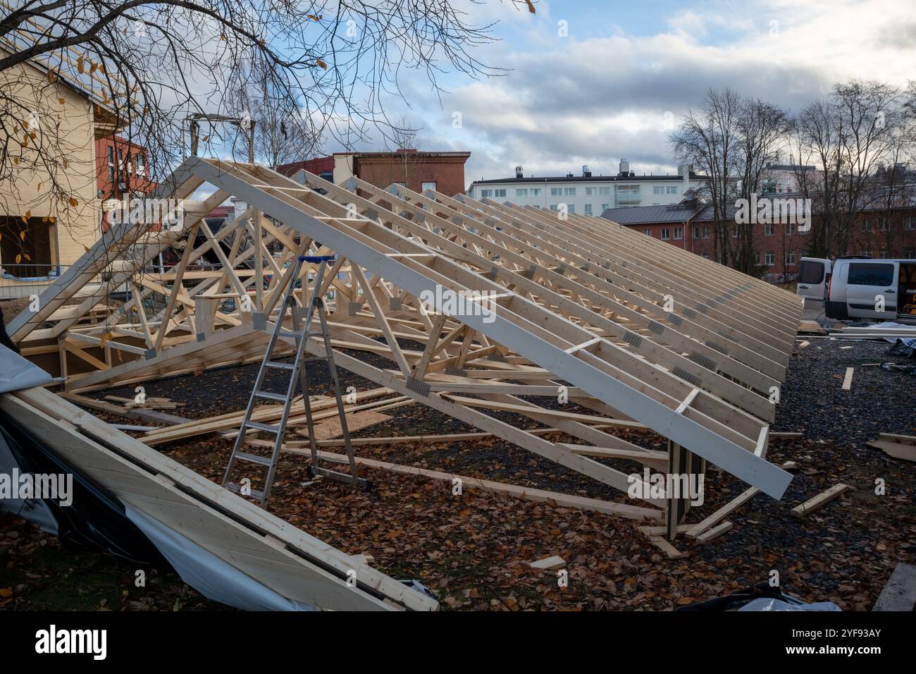 Wooden roof skeleton frame building hi-res stock photography and images ...