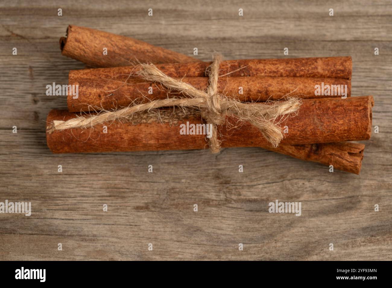 Beautiful bundle cinnamon sticks hi-res stock photography and images ...