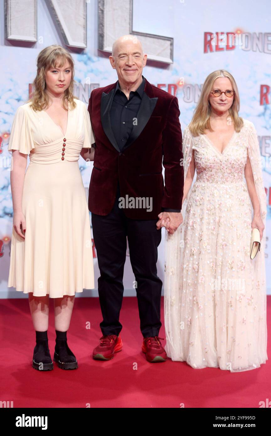 Olivia Simmons, J.K. Simmons und Michelle Schumacher bei der Premiere ...