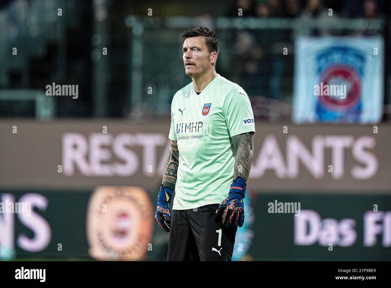 Kevin Mueller (1. FC Heidenheim, #01) GER, Holstein Kiel vs. 1. FC ...