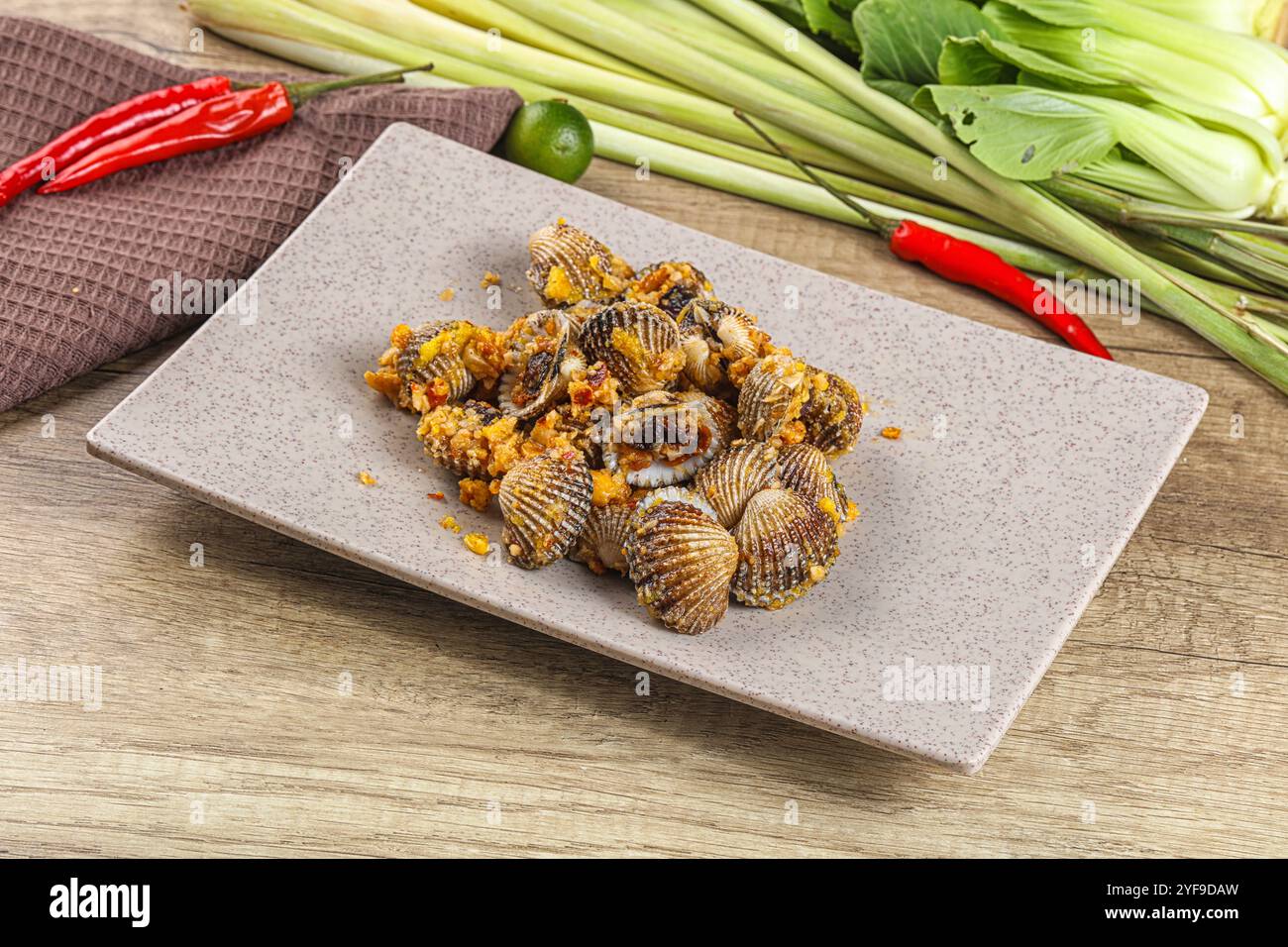 Blood Cockle Fried With Garlic and spices Stock Photo - Alamy