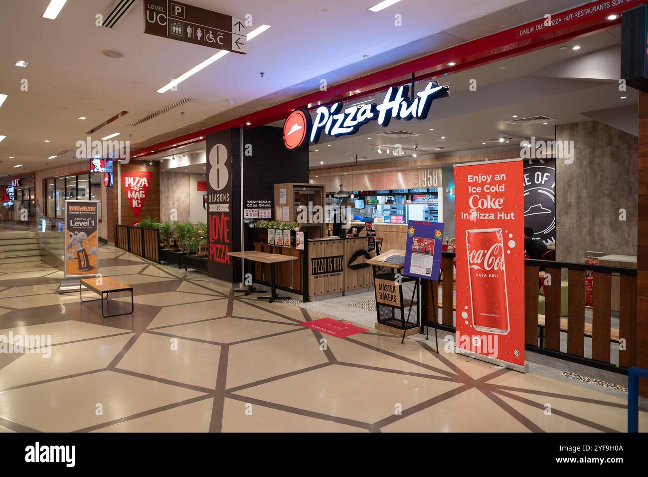 KUALA LUMPUR, MALAYSIA - MARCH 15, 2023: Pizza Hut at Avenue K Shopping ...